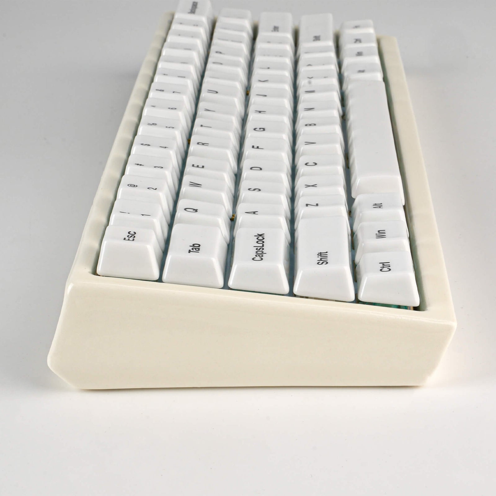 Peak60: The Ultimate Ceramic Case for GH60 & Magnetic Keyboards